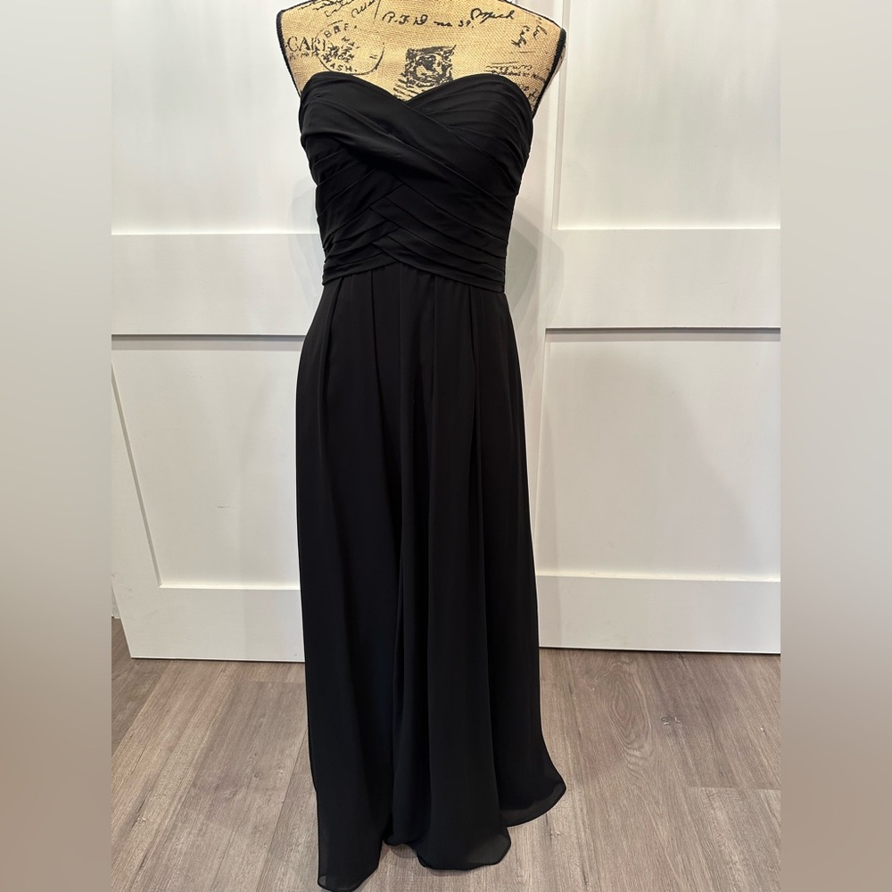 New Bill Levkoff Formal Gown. - Gem